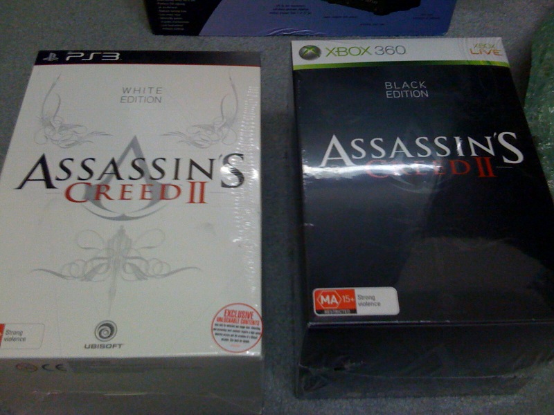 Assassin’s Creed II – White and Black collector’s editions unboxing ...